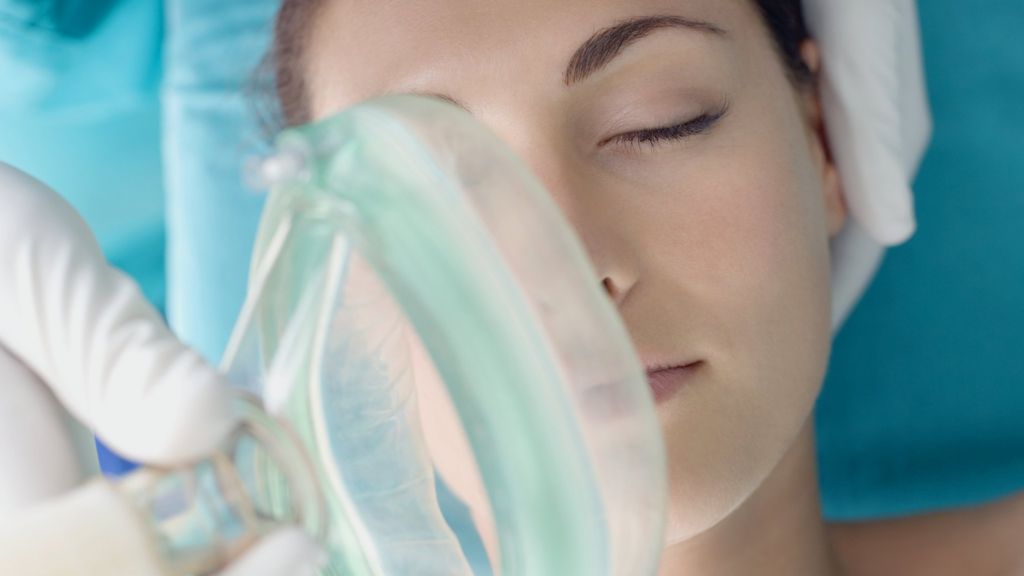 Consciousness during general anaesthesia 'is rare' - BBC News