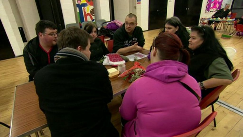 Brought to tears by life without work - BBC News