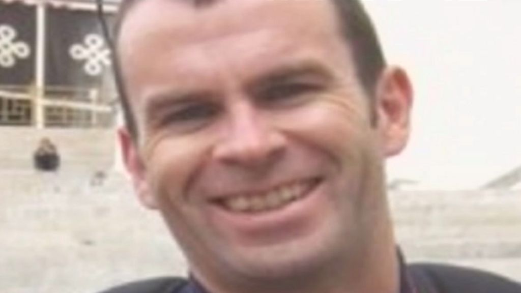 Ben Thompson: Body found in search for rugby fan - BBC News