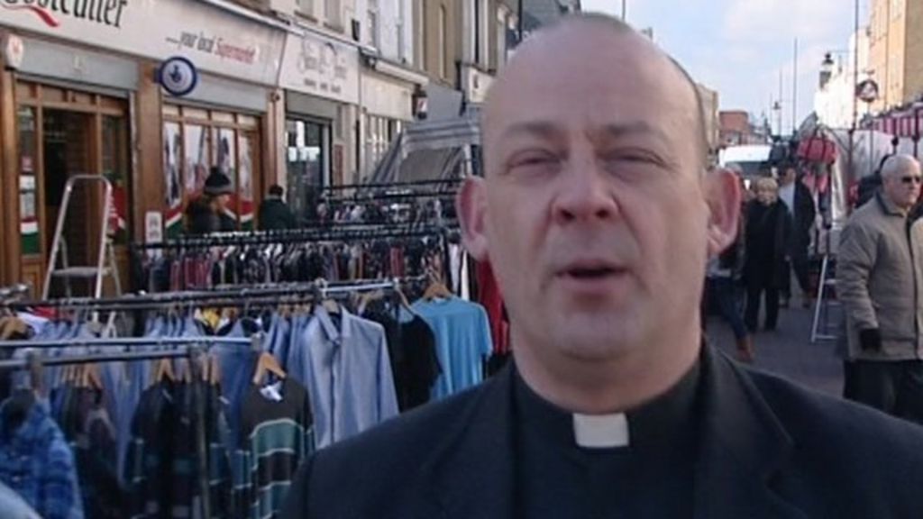 Giles Fraser: Bishops more in touch over benefit reforms - BBC News