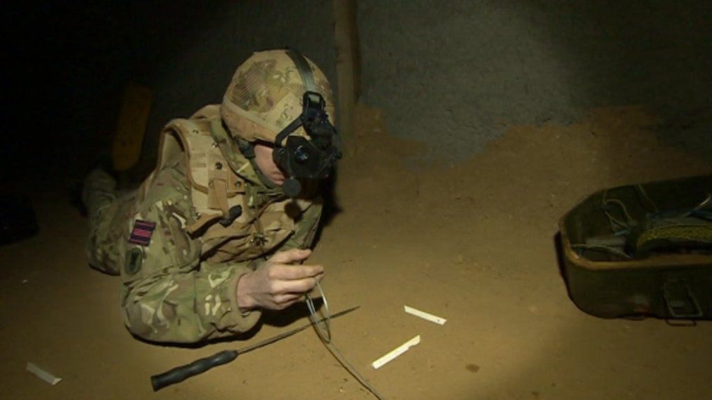 Bicester bomb disposal training base opens - BBC News