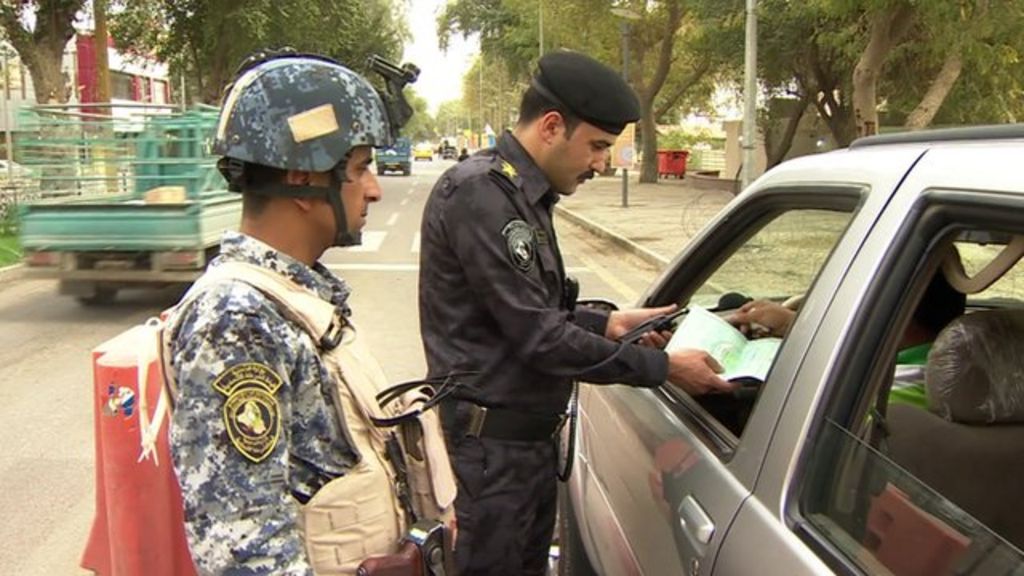 Iraq 10 years on: How Baghdad's road checkpoints work - BBC News