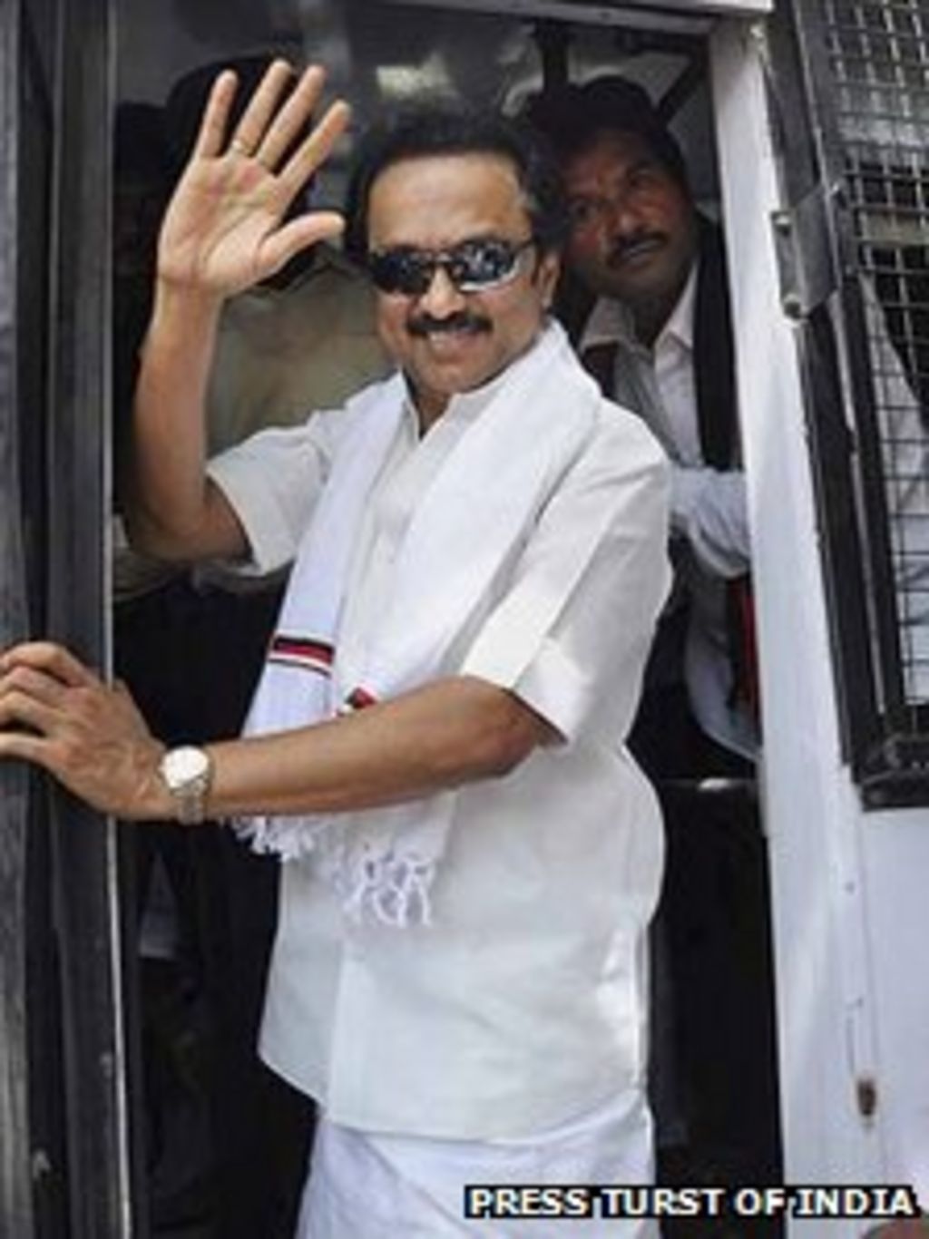 MK Stalin: India DMK leader's house 'raided' in Chennai - BBC News