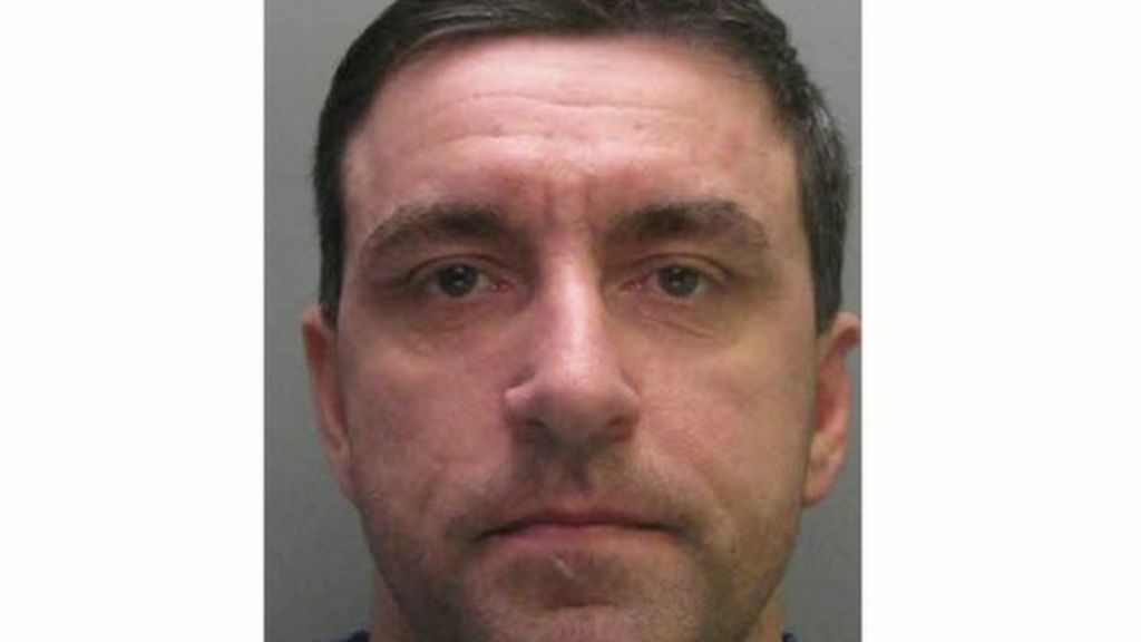 Stephen Seddon jailed for life for murdering parents - BBC News