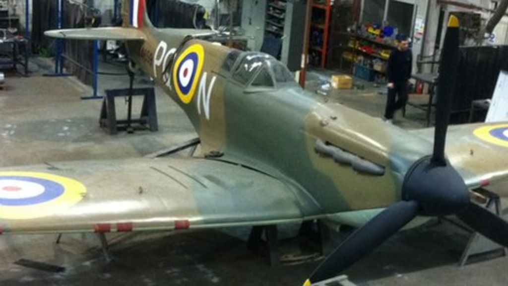 WWII Spitfire memorial gets its wings at RAF Grangemouth - BBC News