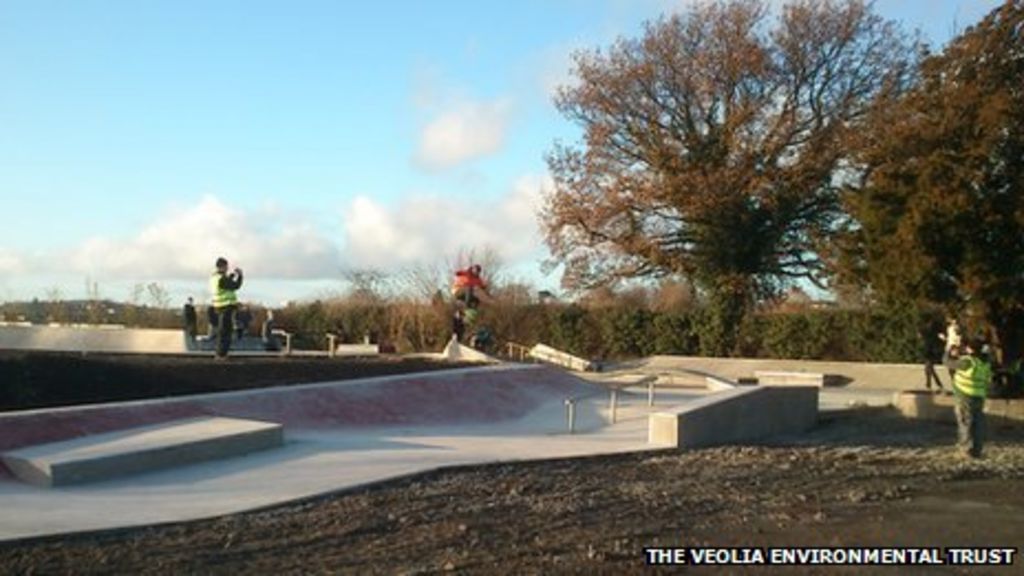 Extended Hereford skate park officially opened - BBC News