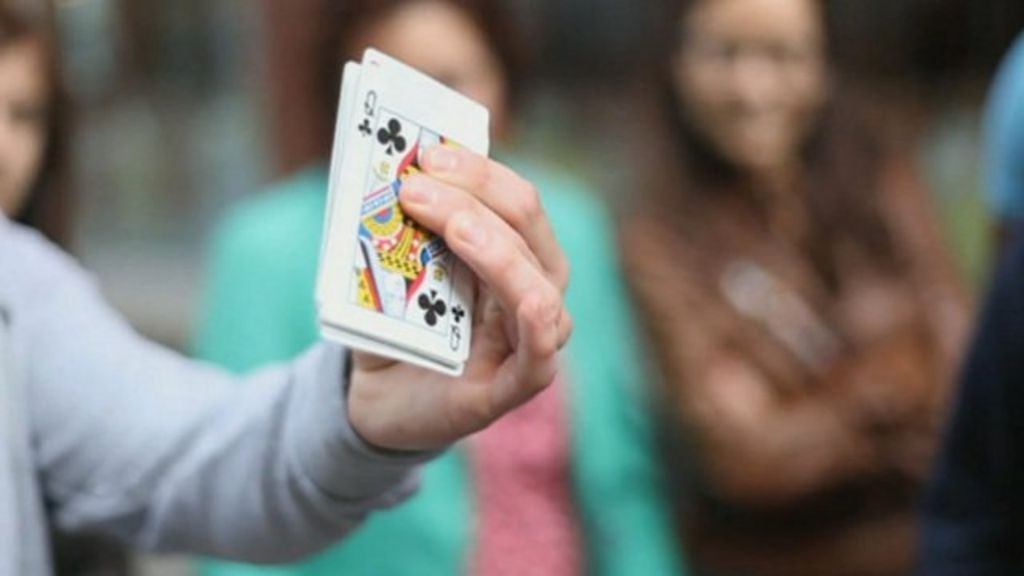 More amazing magic tricks from Fergus - BBC Newsround