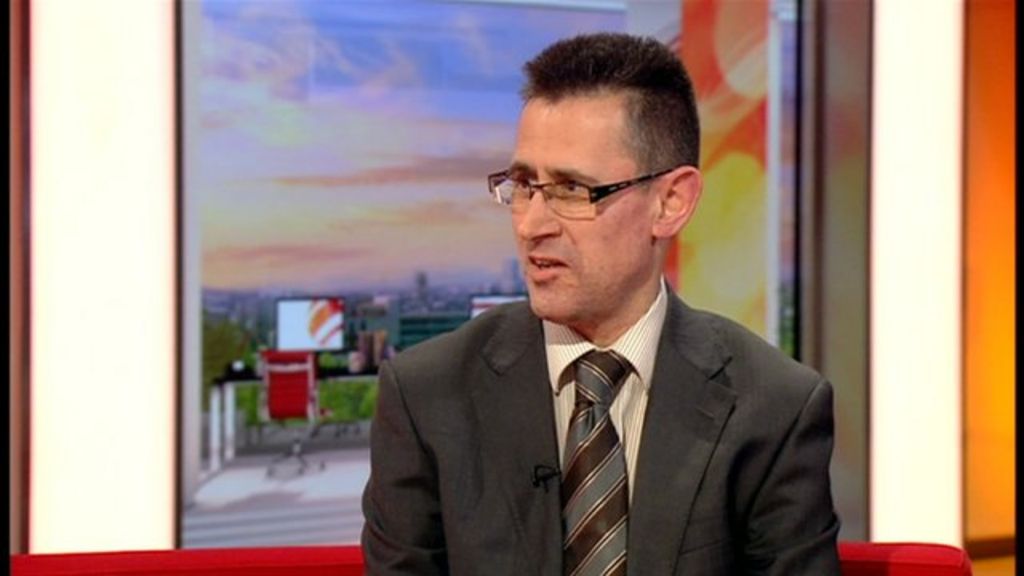 Measles outbreak: GP advises older children to get MMR jab - BBC News