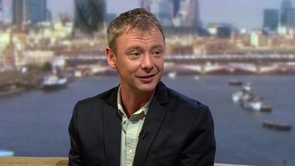 John Simm's life in the Village - BBC News