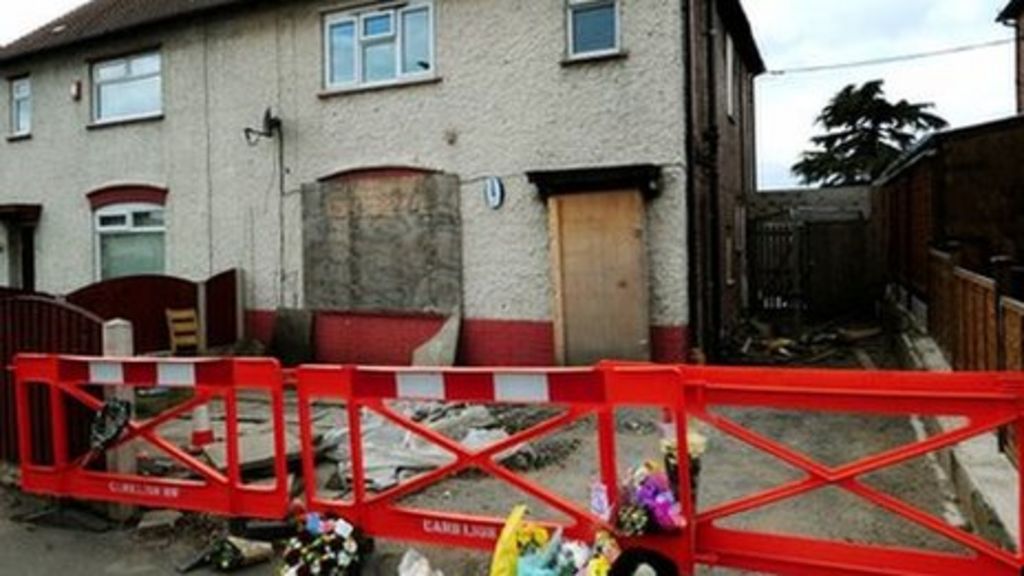 Views sought over Philpott fire death house - BBC News