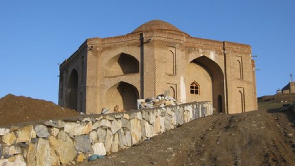 In pictures: Ghazni's undiscovered Afghan treasure trove - BBC News