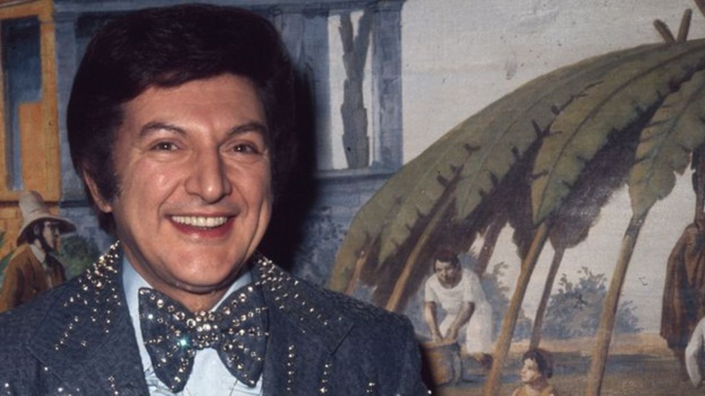 What Liberace reveals about the march of gay rights - BBC News