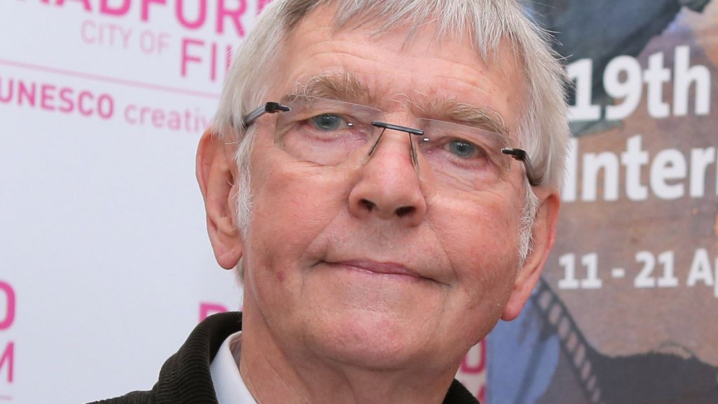 Sir Tom Courtenay gets BIFF lifetime achievement award - BBC News