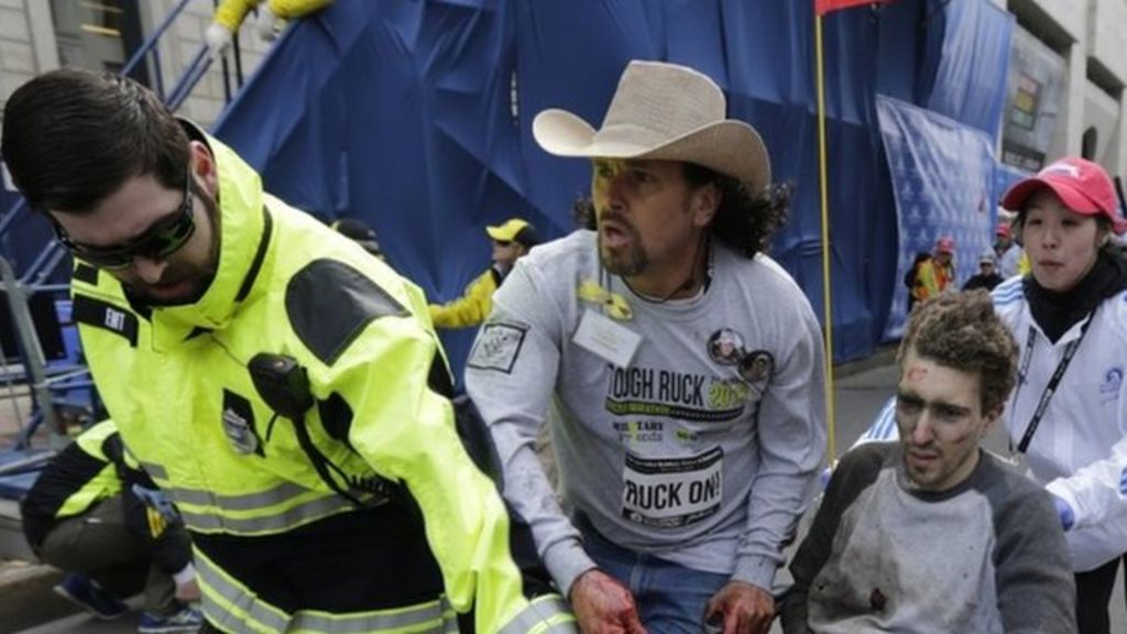 Boston explosions: Student heard 'loud booming sounds' - BBC News