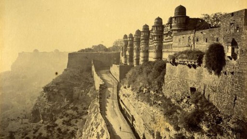 In pictures: Rare 19th Century pictures of India - BBC News