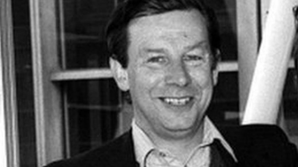 Patrick Garland, theatre producer and director, dies aged 78 - BBC News