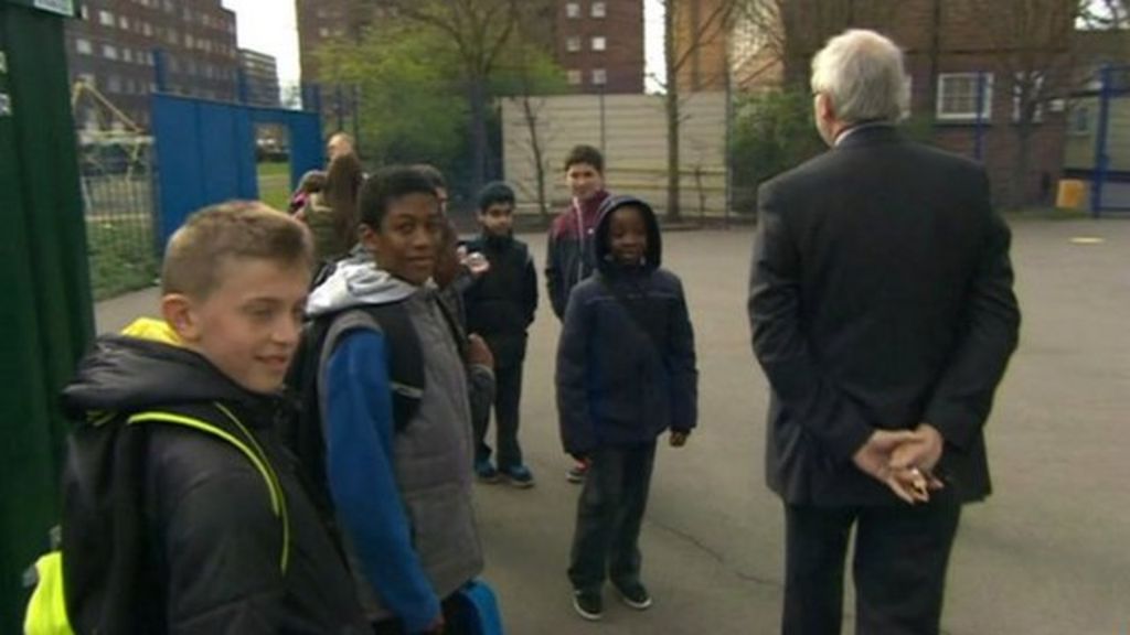 Baby boom puts pressure on England's primary schools - BBC News