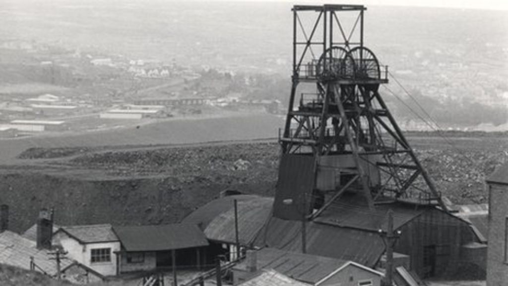 Big Pit in Blaenavon marks 30 years as a mining museum - BBC News