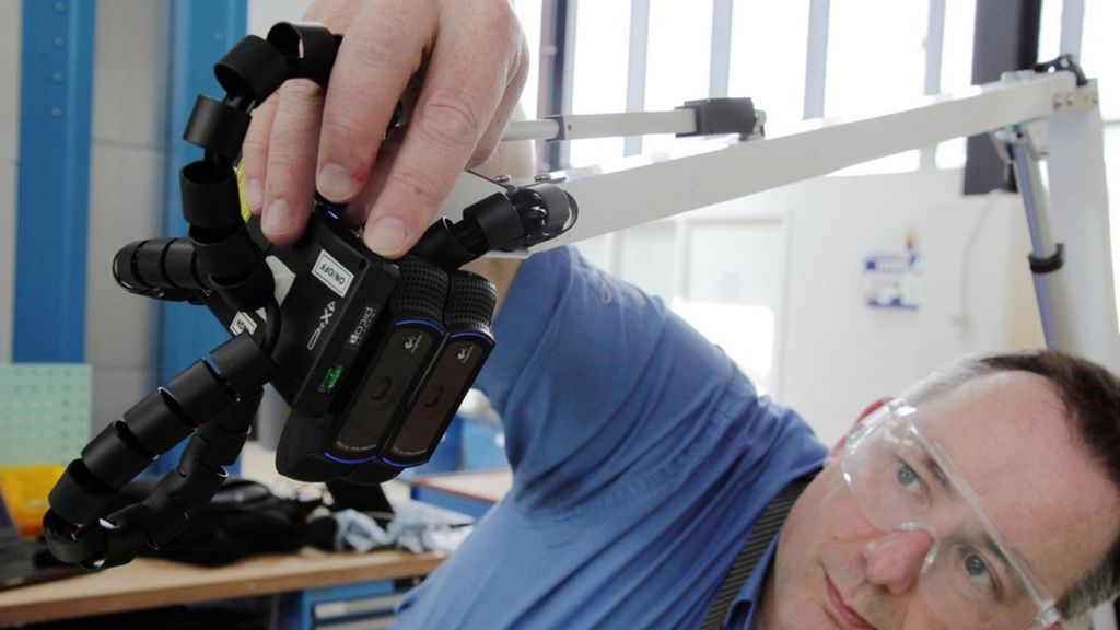 IBM's robot sidekick aims to aid field engineers - BBC News