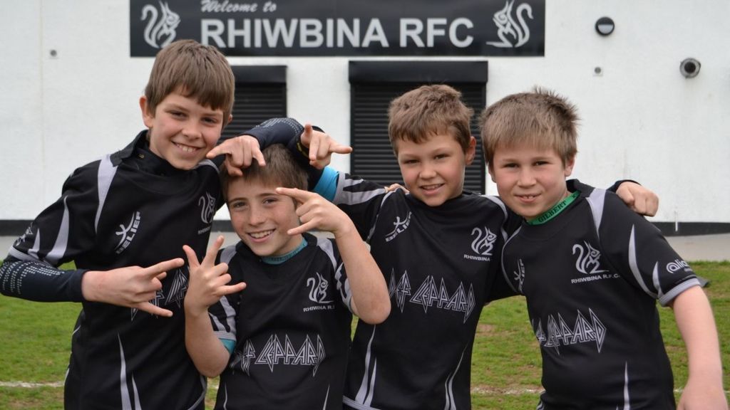 Def Leppard sponsor Rhiwbina rugby under-10s in Cardiff - BBC News