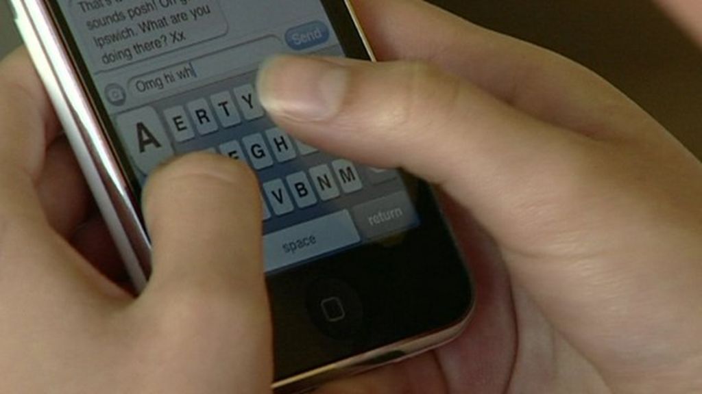 Chat app messaging overtakes SMS texts, Informa says - BBC News