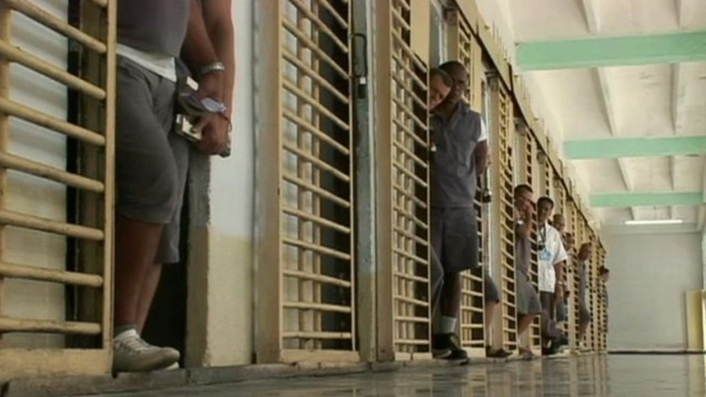 A glimpse inside Cuba's high security prisons - BBC News