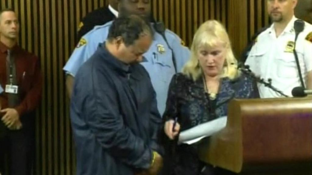 Cleveland 'kidnapper' Ariel Castro appears in court - BBC News