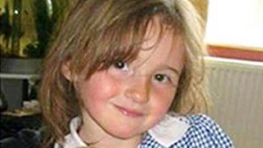 April Jones murder case: Blood 'around suspect's home' - BBC News