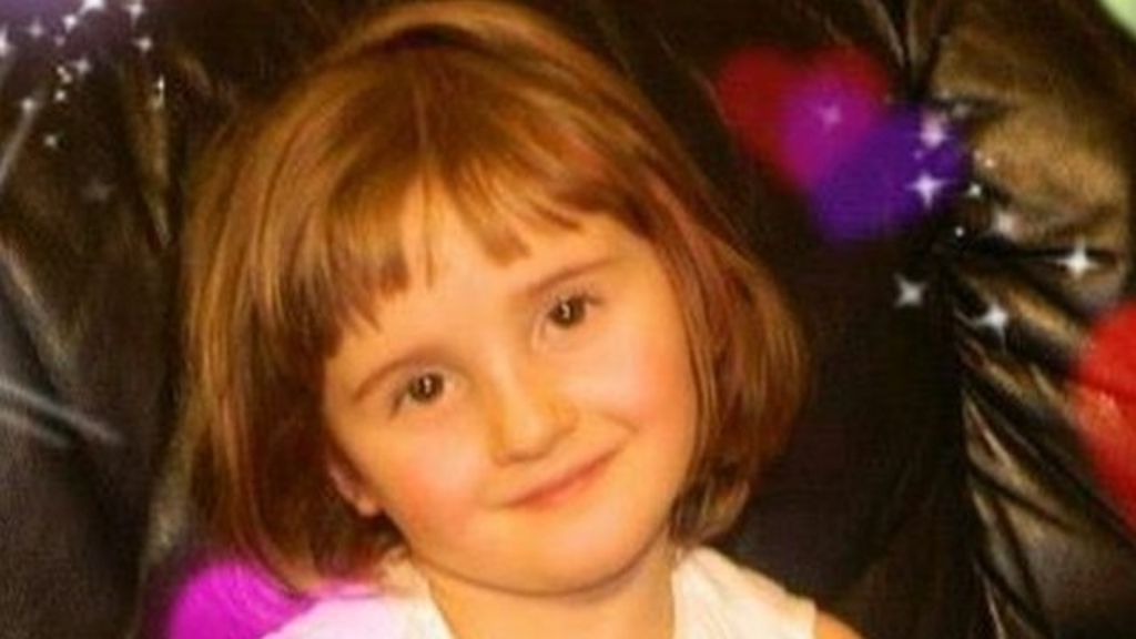 April Jones murder case: Her blood found 'around suspect's home' - BBC News