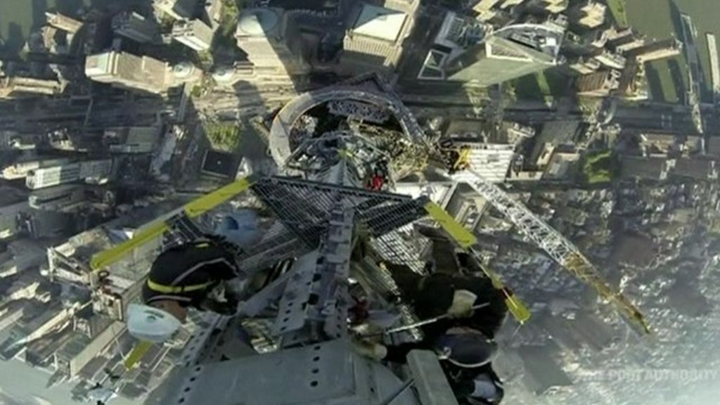 One World Trade Center: The view from the spire - BBC News