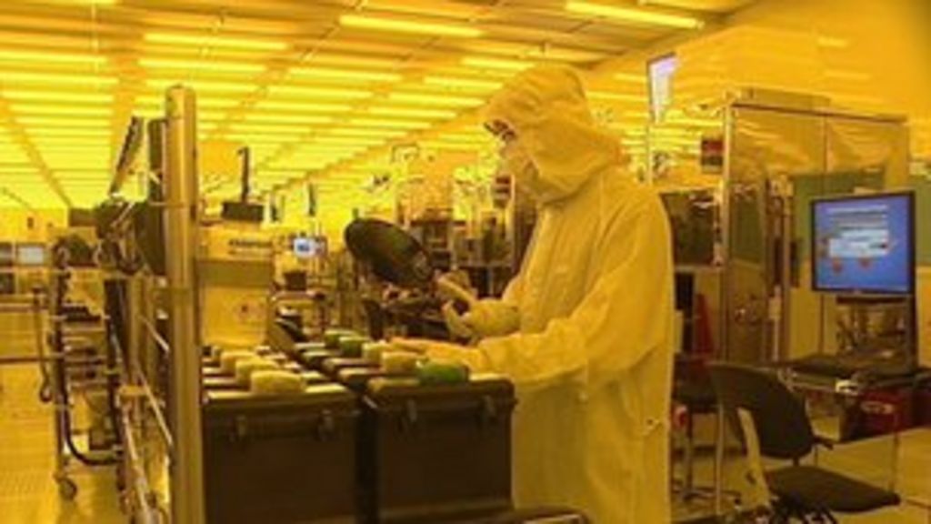 Seagate Londonderry: behind the white walls - BBC News