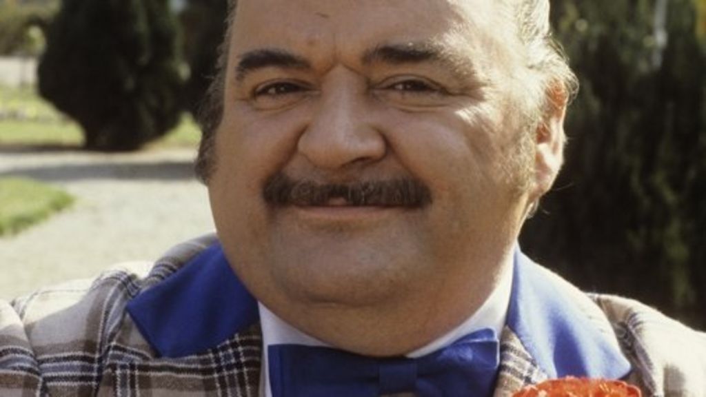 Hi-de-Hi! actor Paul Shane dies - BBC News