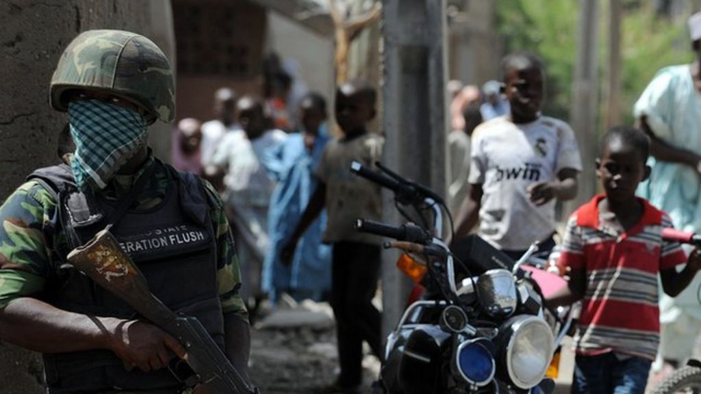 Army crackdown on Nigeria's Islamist militants - BBC News
