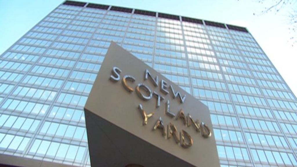 New Metropolitan Police HQ announced as Curtis Green Building - BBC News