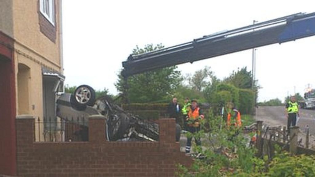 Second man dies after car crashes into Barnsley house - BBC News