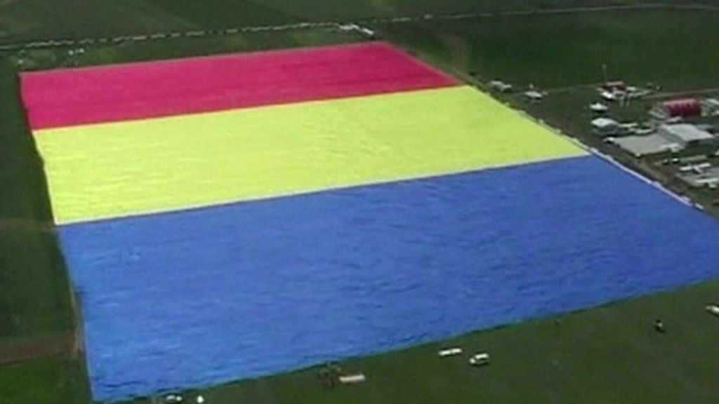 World's largest flag in Romania - BBC News