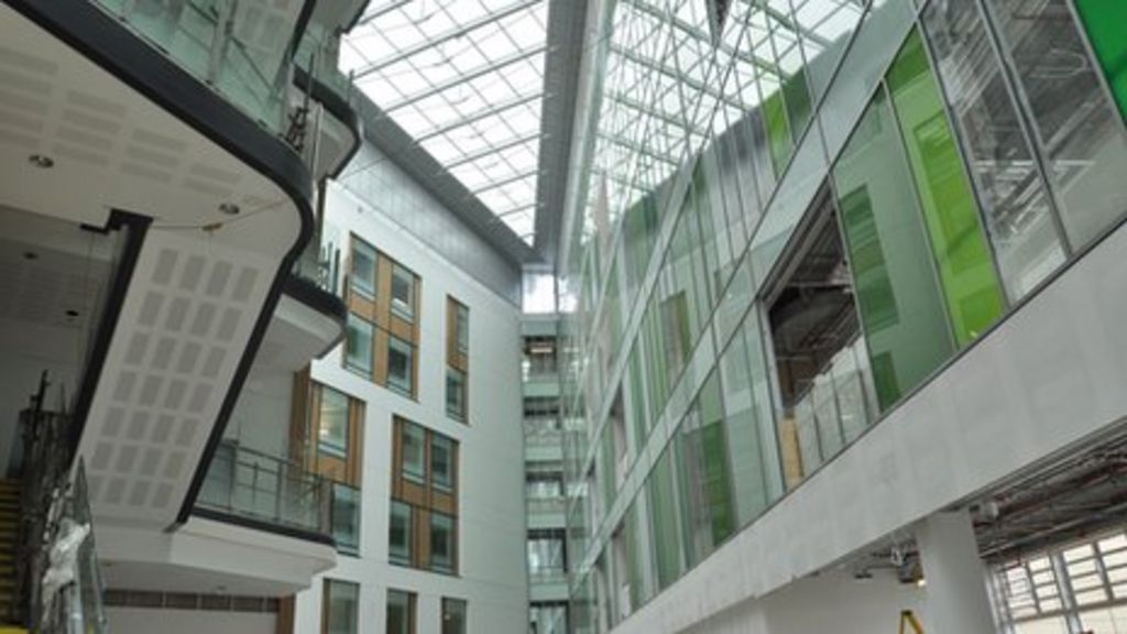 In pictures: Southmead Hospital Bristol - BBC News