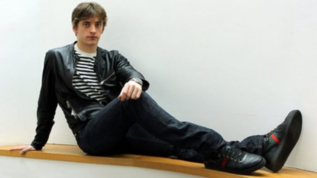 Sergei Polunin set for London Coliseum comeback - BBC News