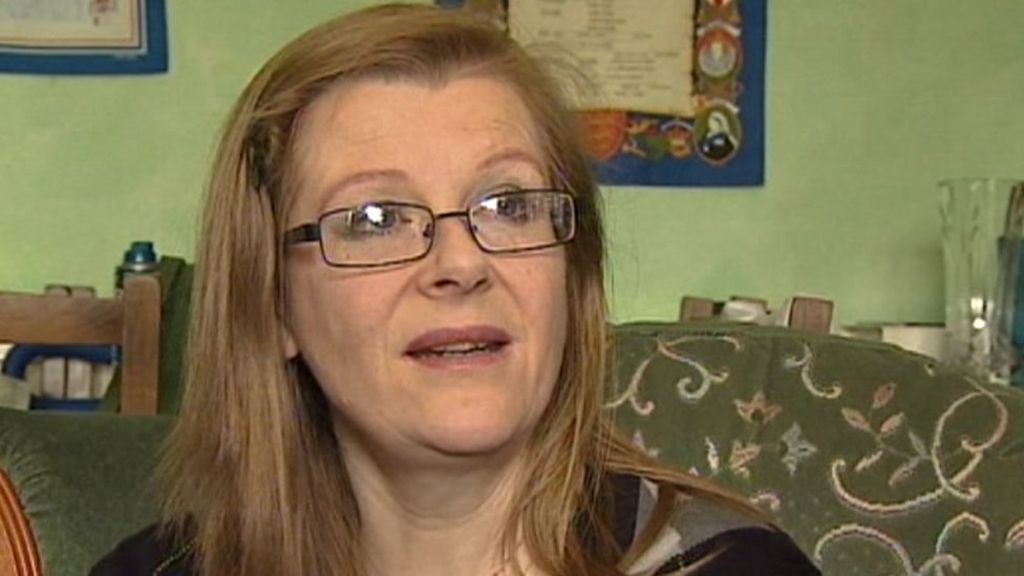 Woolwich murder: Witness says 'stand up to terrorists' - BBC News