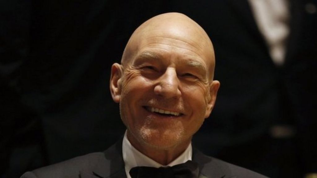 Patrick Stewart on eating his first pizza slice at 72 - BBC News