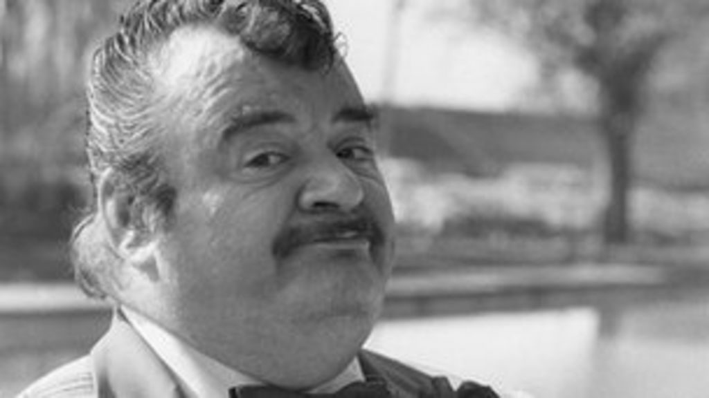 Funeral for Hi-de-Hi! star Paul Shane - BBC News