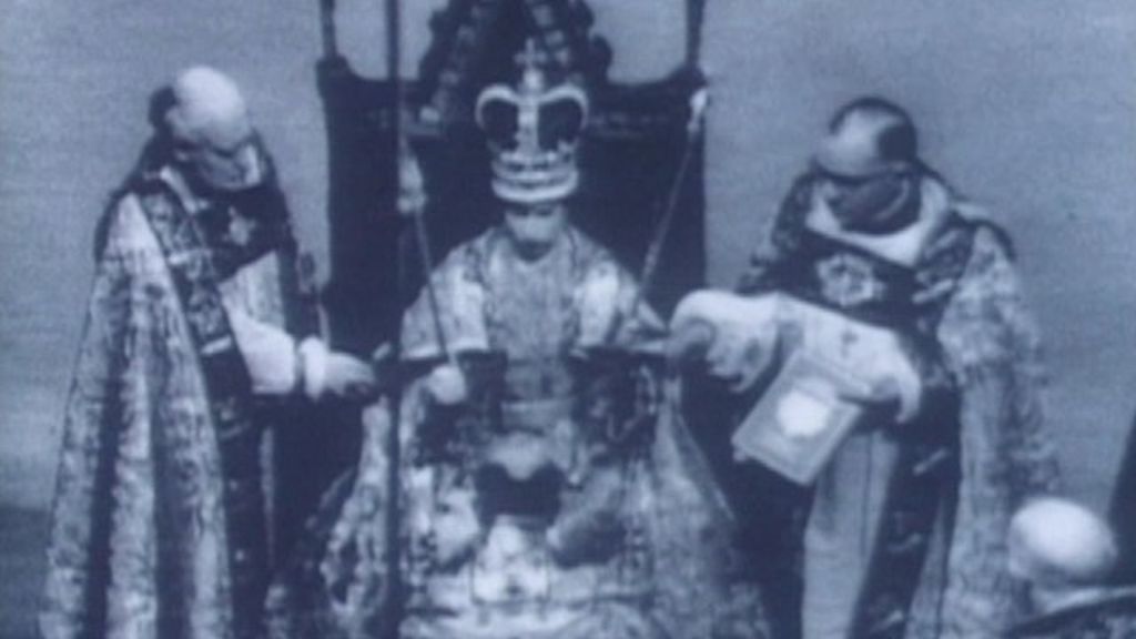 Preparing for the Queen's Coronation - BBC News