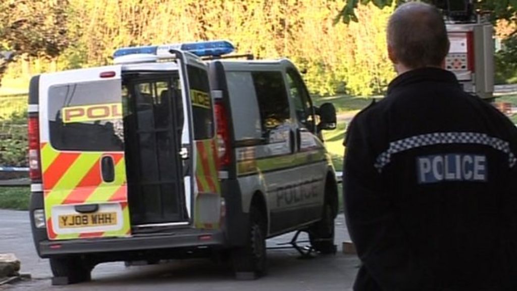 Man hit and killed by rolling police van in Pudsey Park - BBC News