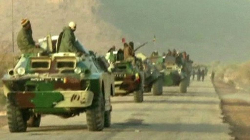 Mali army clashes with separatist MNLA rebels - BBC News