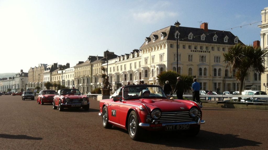 In Pictures: Three Castles Welsh Classic Trial car rally - BBC News