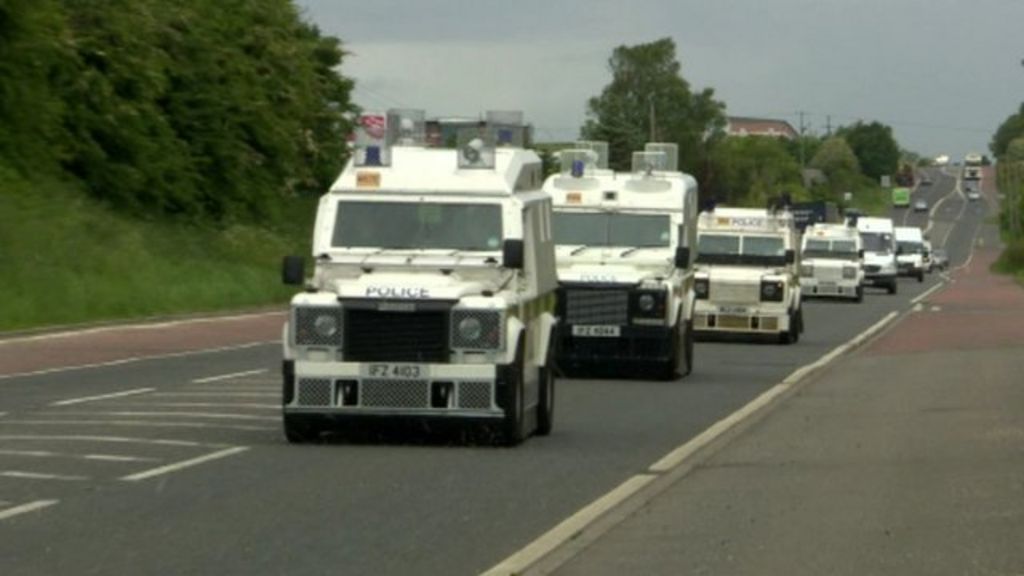 G8: 2,000 extra police officers arrive in Northern Ireland - BBC News