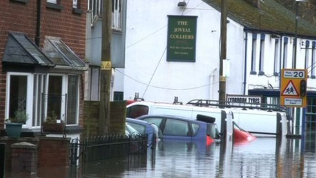 Lydbrook village gets new £290k flood defences - BBC News