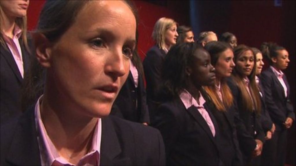 Euro 2013: England captain Casey Stoney aiming to reach final - BBC Sport