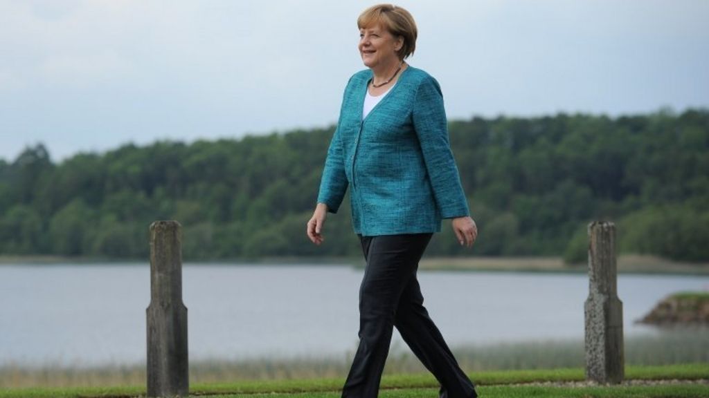 G8 summit: Angela Merkel becomes lady of the Fermanagh lake - BBC News