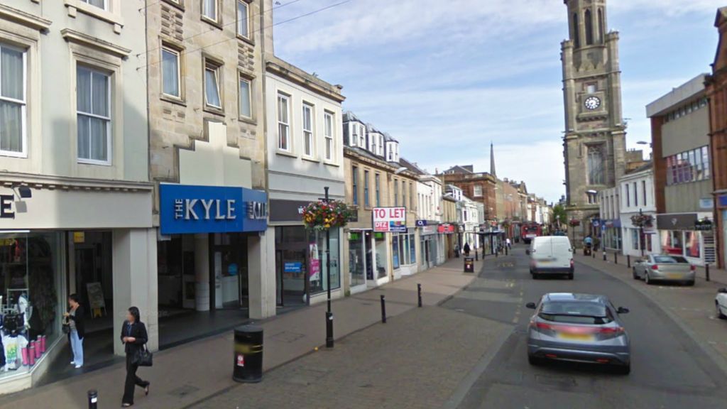Two Ayr shopping centres in administration - BBC News